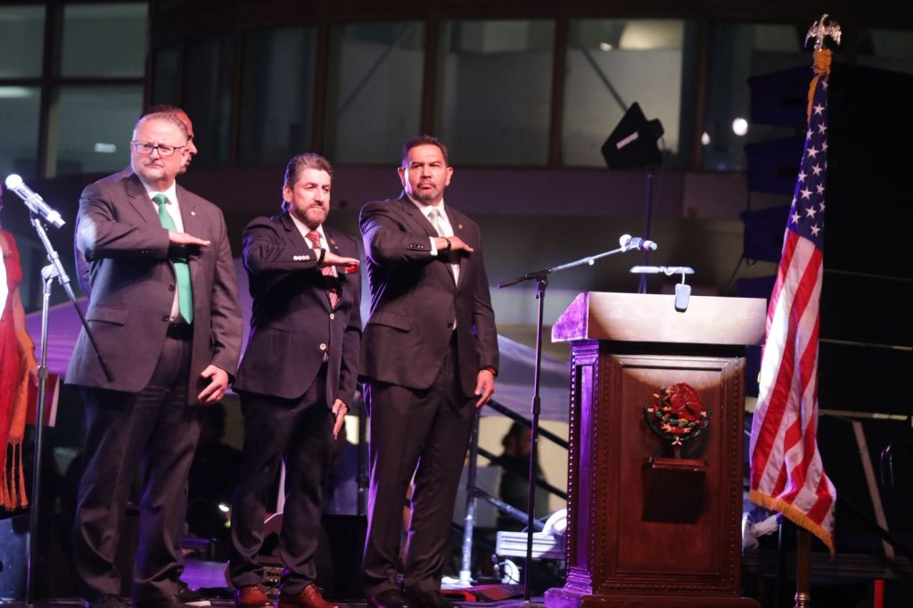 Celebran en El Paso el 215 Aniversario de la Independencia de México ...